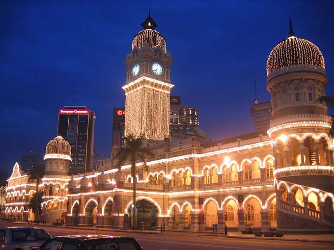 Sultan Abdul Samad Building | Visit Moorish Style Building In KL!